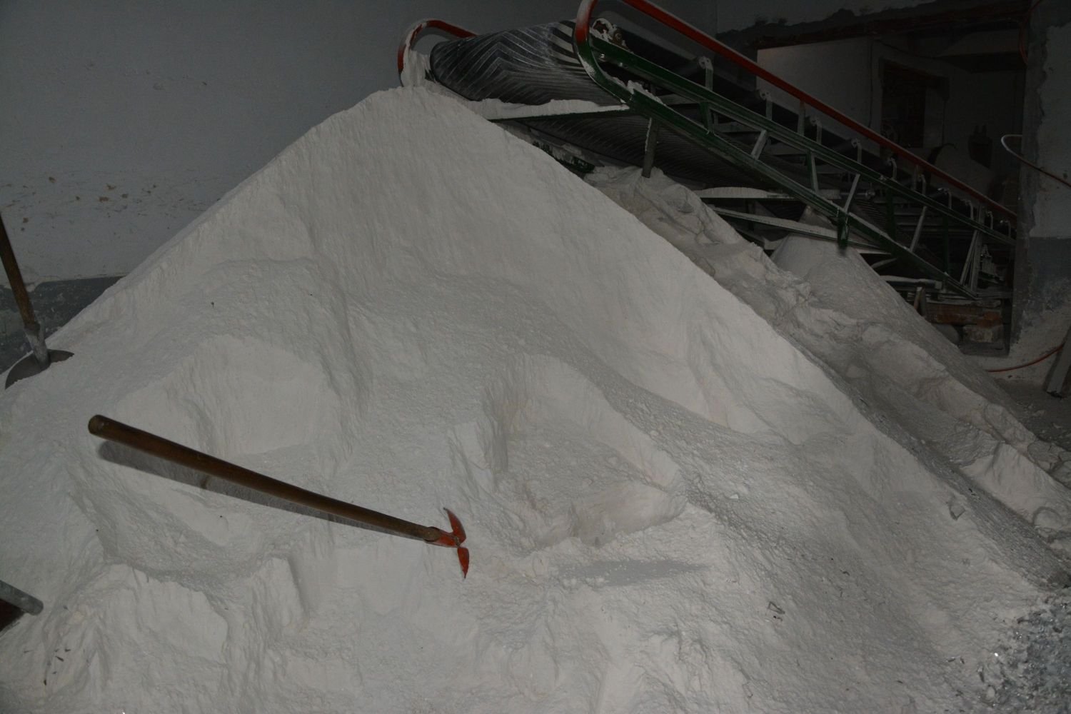 How is a soda-lime glass cup manufactured? - Glassware Manufacturer ...